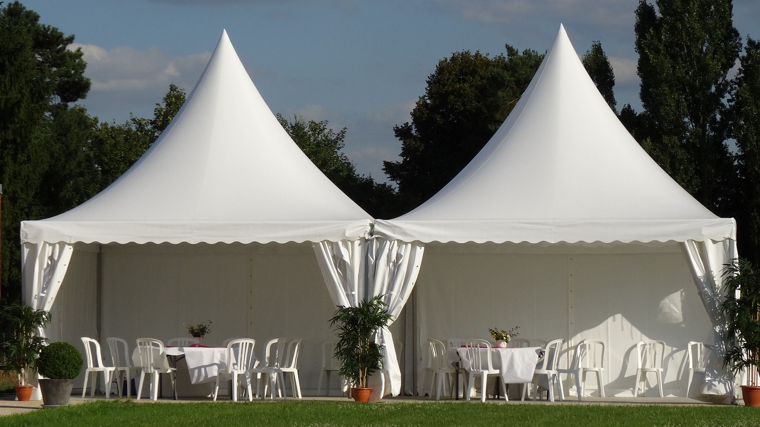 Chapiteaux événementiels du fabricant pour chaque occasion - HTS TENTIQ