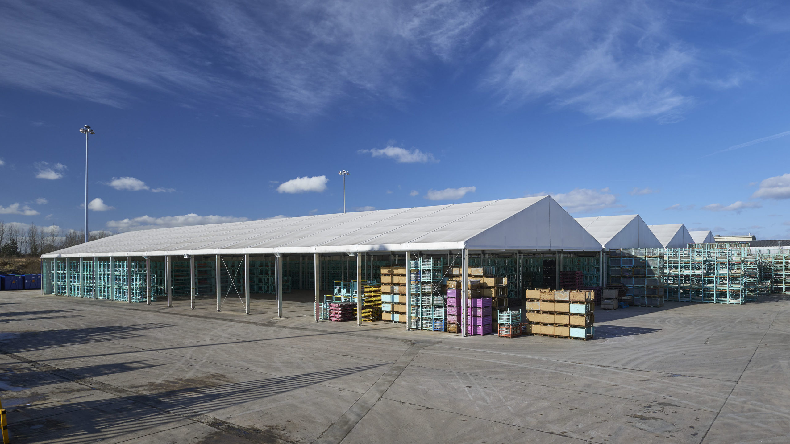 Industrial & Commercial buildings: the ideal solution - HTS TENTIQ