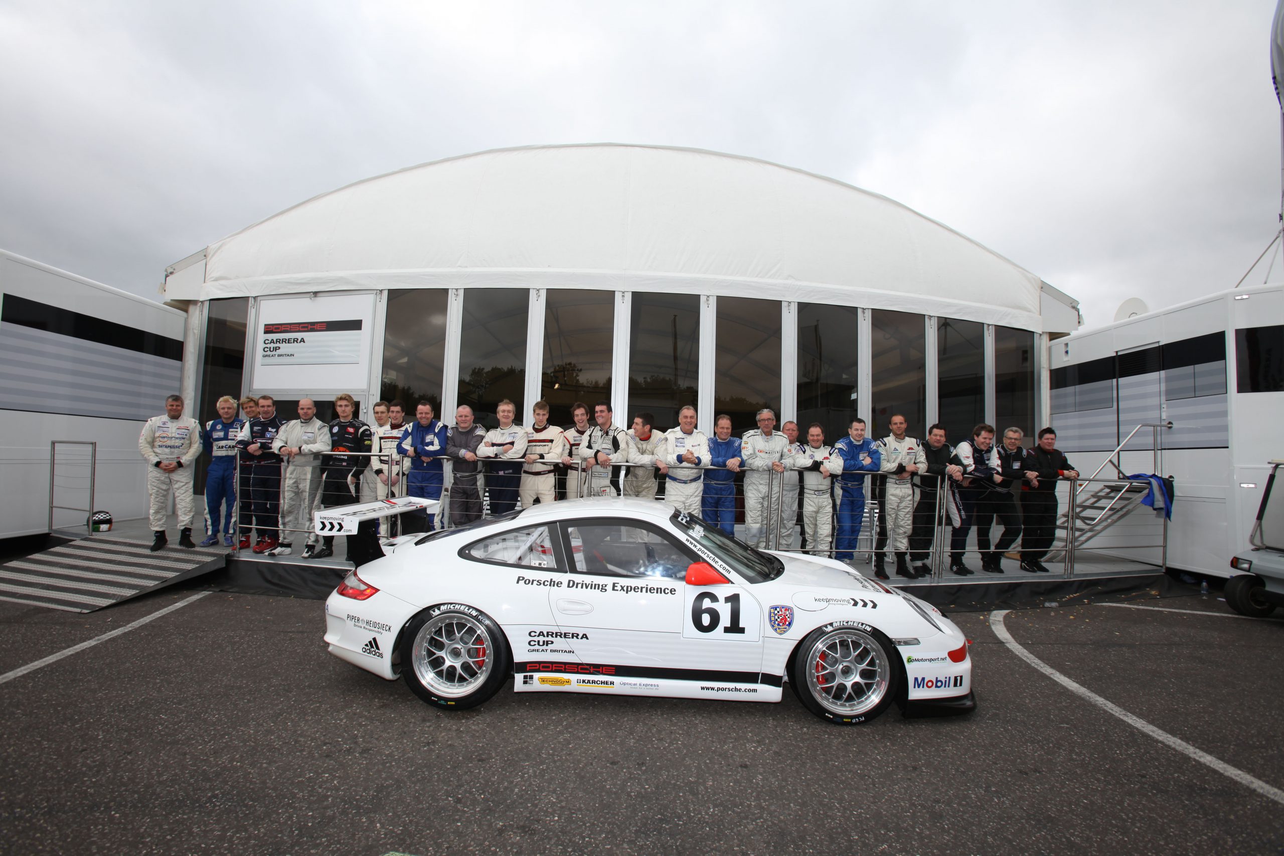 Curved Roof Hospitality Structure for Porsche UK - HTS TENTIQ